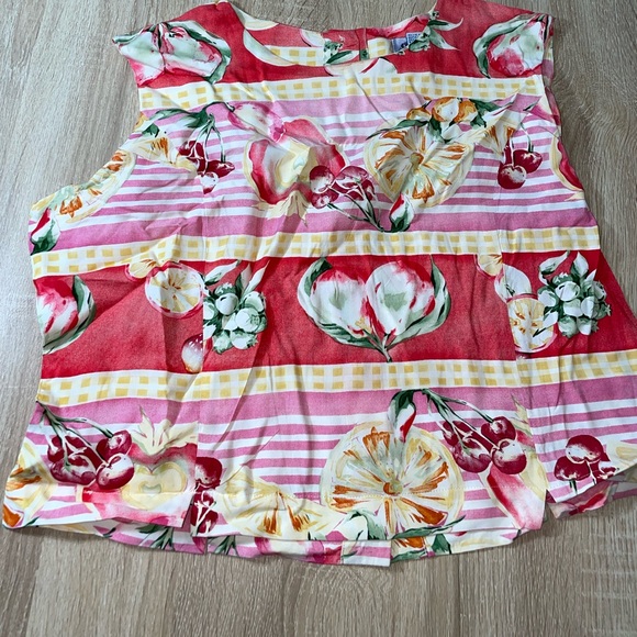 cambridge | Tops | Vintage Cambridge Countey Store Tank Top | Poshmark